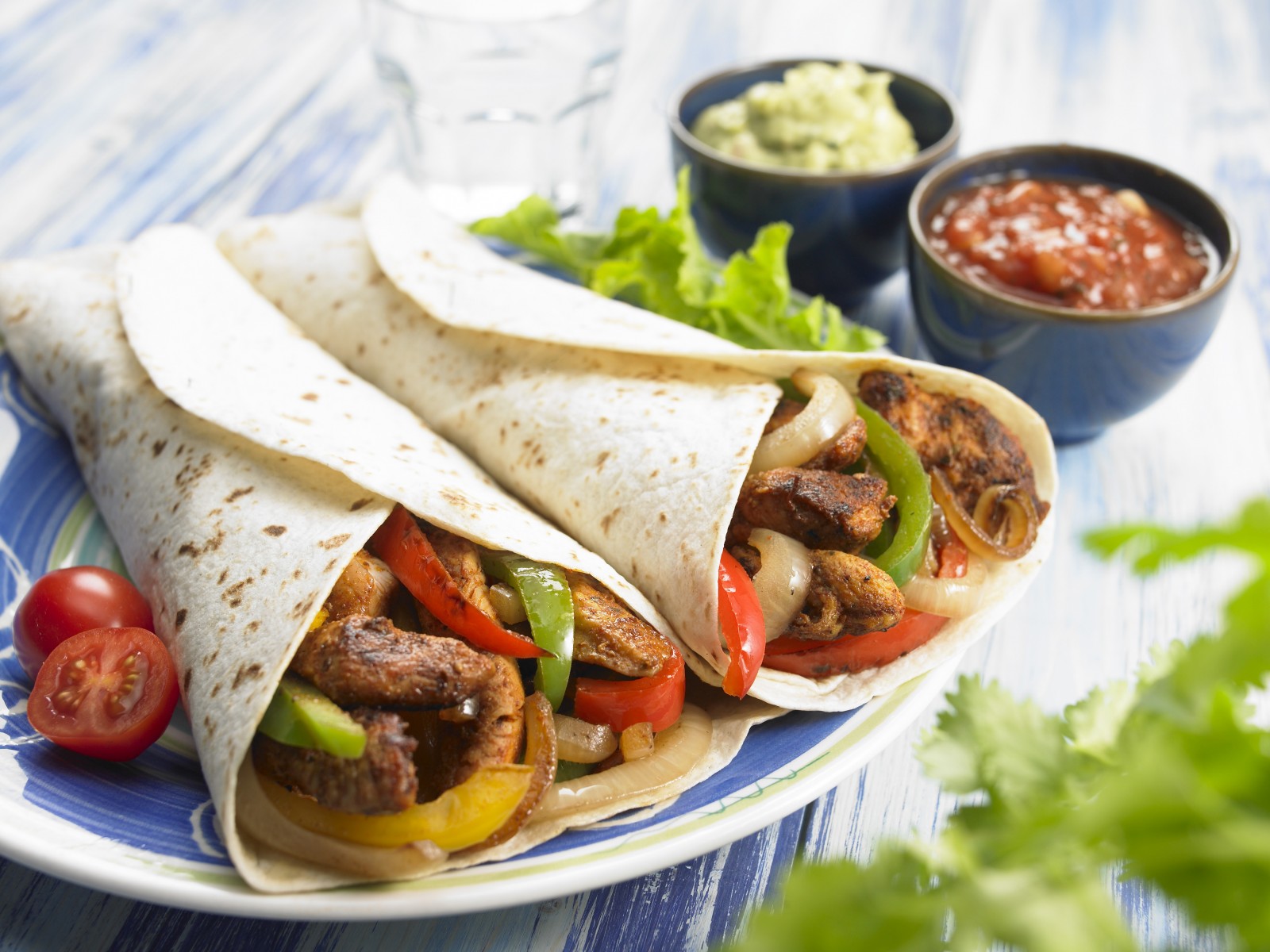 Las mejores fajitas están en “Wayas Gyros” — RadioActiva 92.5