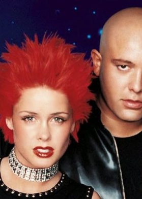 Mira cómo luce la vocalista de Aqua a 20 años de su éxito "Barbie Girl ...