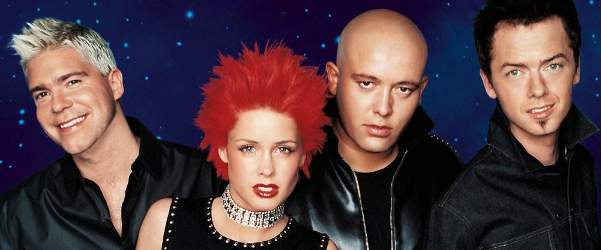 Mira cómo luce la vocalista de Aqua a 20 años de su éxito «Barbie Girl ...