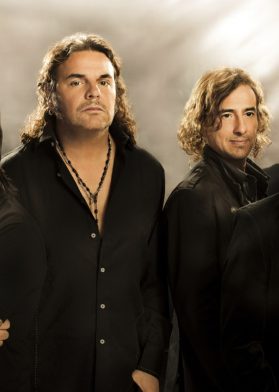 Vocalista de Maná llama la atención por su "nuevo rostro" en los Grammy