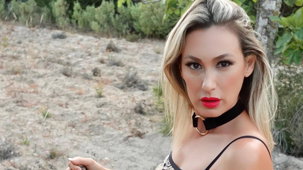 "Exceso de belleza": Andrea Dellacasa enamora con osada sesión de fotos desde Ibiza ...
