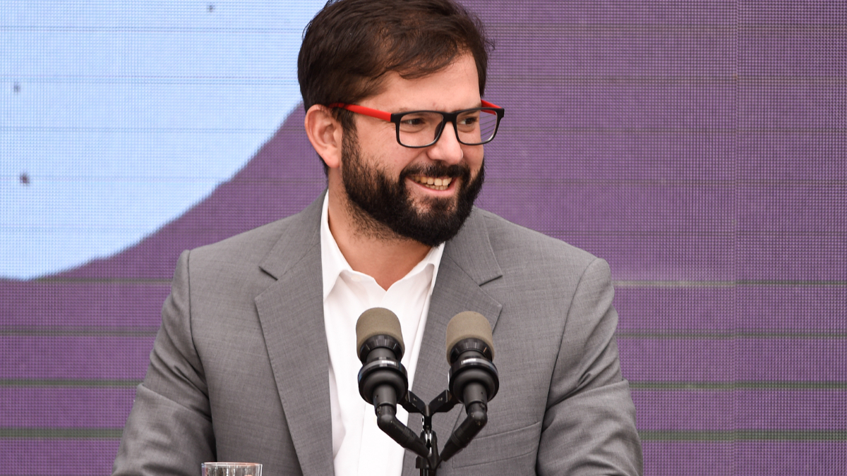 "Te voy avisando": La llamativa revelación de tarotista peruana sobre Gabriel Boric ...