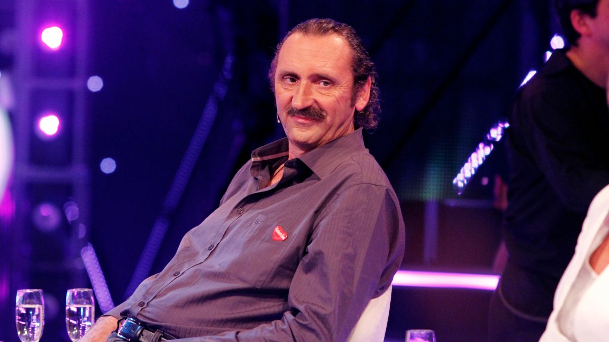 ¡Enchúfa!: Benni anuncia show de Stand Up Comedy en el Teatro ...