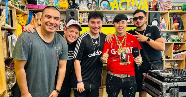 Bayron Fire llegó a RadioActiva y protagonizó una nueva versión de las ...