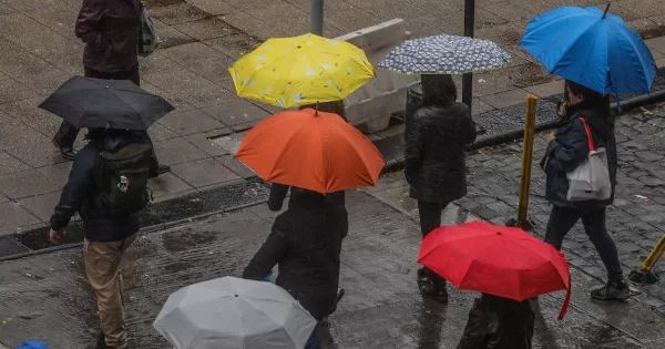 ¿Lluvia en la Región Metropolitana? Revisa el pronóstico del tiempo en Santiago, hoy jueves 10 ...